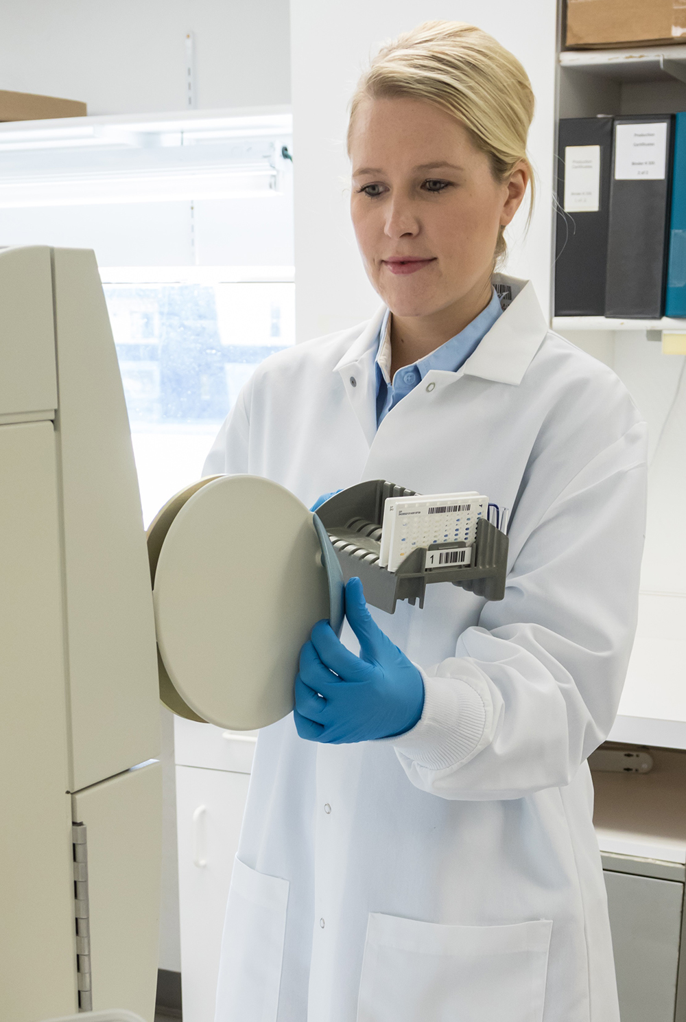 14 Career Paths for Microbiologists - Microbiologics Blog